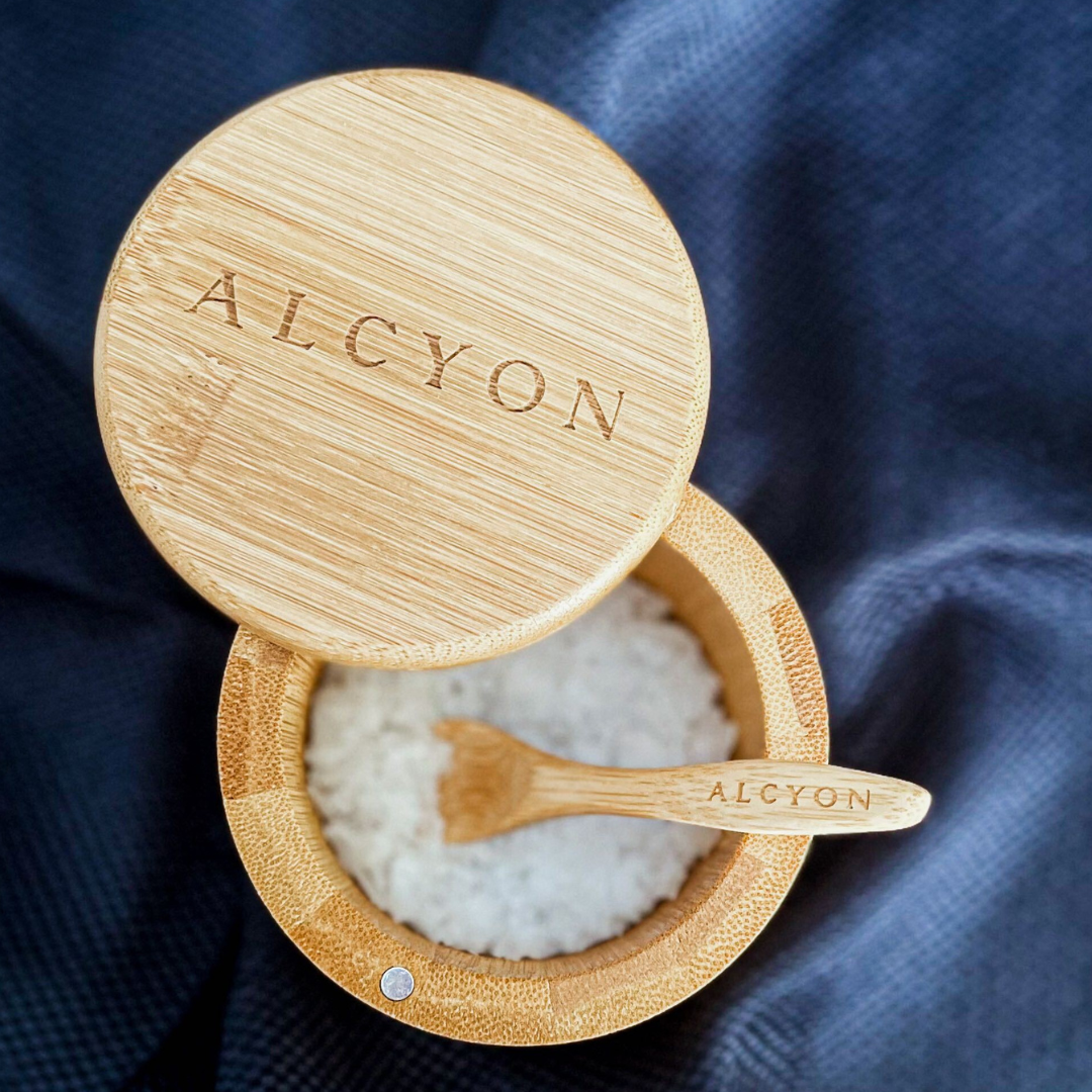 Main de Sel du Québec Avec Cuillère en Bois | Alcyon Sel de Mer | Alcyon sel de mer